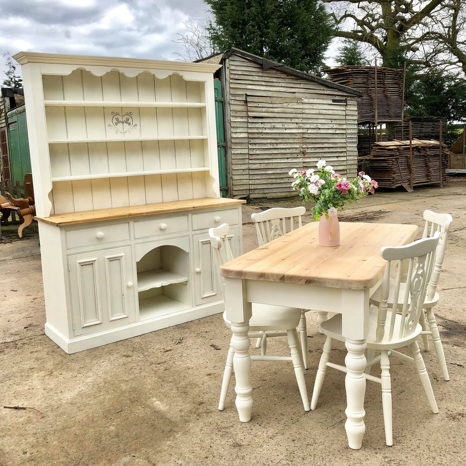 Cream Dream - Pale Cream Al Fresco Furniture Paint | Frenchic