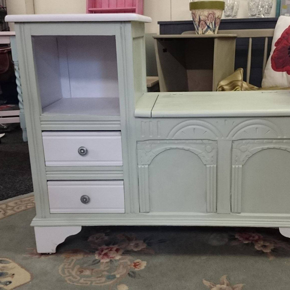 Wedgewood Green - Soft Green Original Chalk Paint | Frenchic
